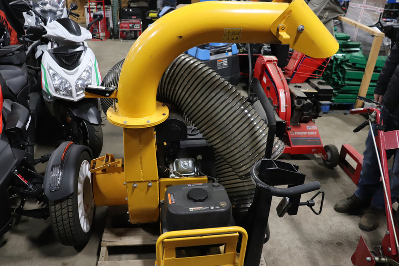 TURF ONE T300DL PRO - Yard Waste Debris Loader / Vacuum | American ...