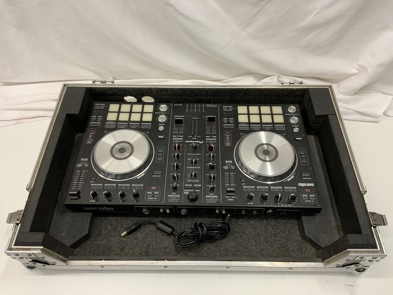PIONEER DDJ-SR - 4-Channel DJ Controller w/Power Cord & Travel Case ...