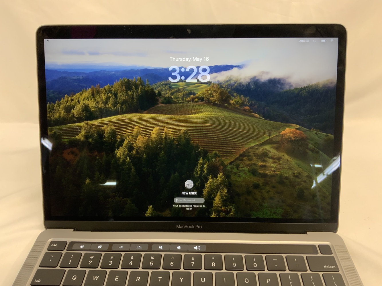Apple A2251 MacBook Pro, Intel i5, 16Gb, 500gb HD, 13in, 2020, Sonoma ...