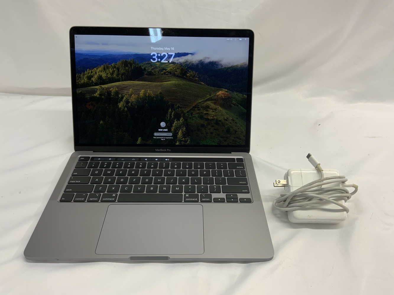 Apple A2251 MacBook Pro, Intel i5, 16Gb, 500gb HD, 13in, 2020, Sonoma ...